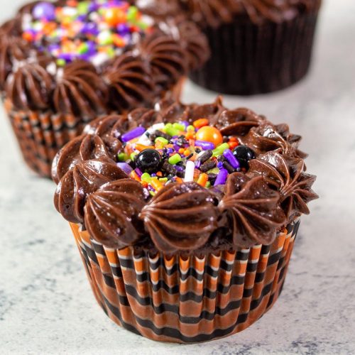 Chocolate Cauldron Cakes — The Redhead Baker
