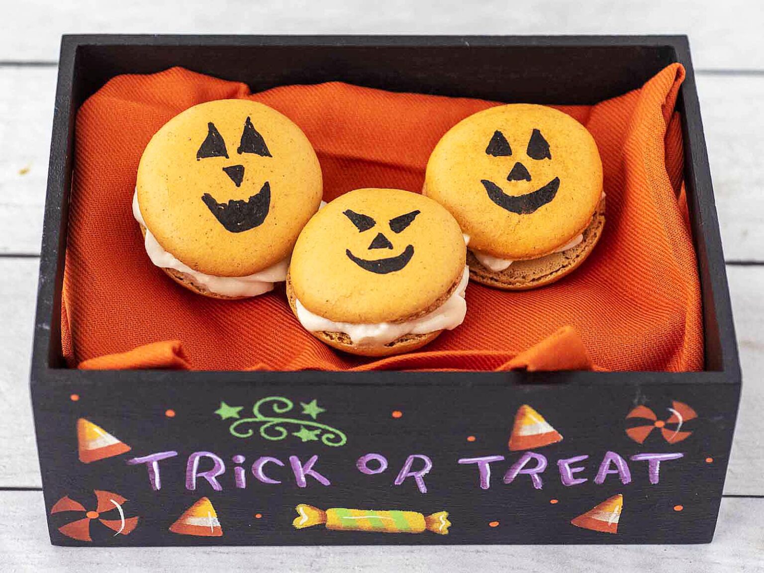 Halloween Macarons #HalloweenTreatsWeek — The Redhead Baker